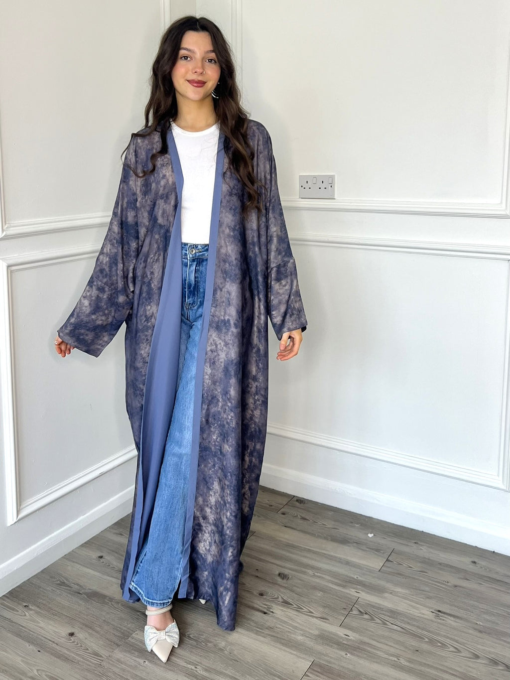 Women's Blue Velvet Premium Emirati Abaya | Modest Fashion – Femme Couture